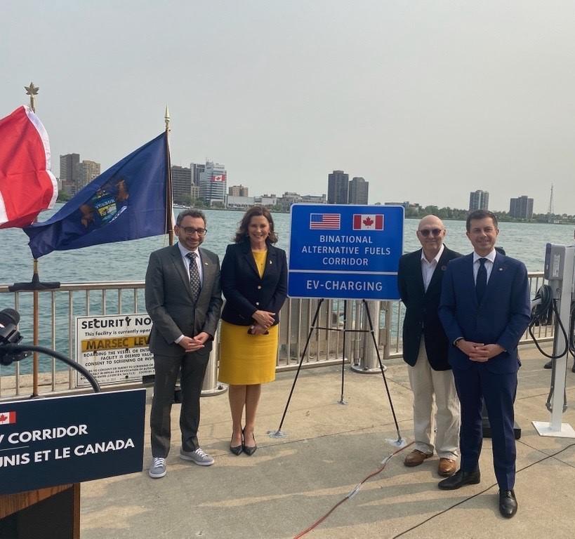 IBEW Contractor Touts EV Network with DOT Secretary Buttigieg, Gov ...